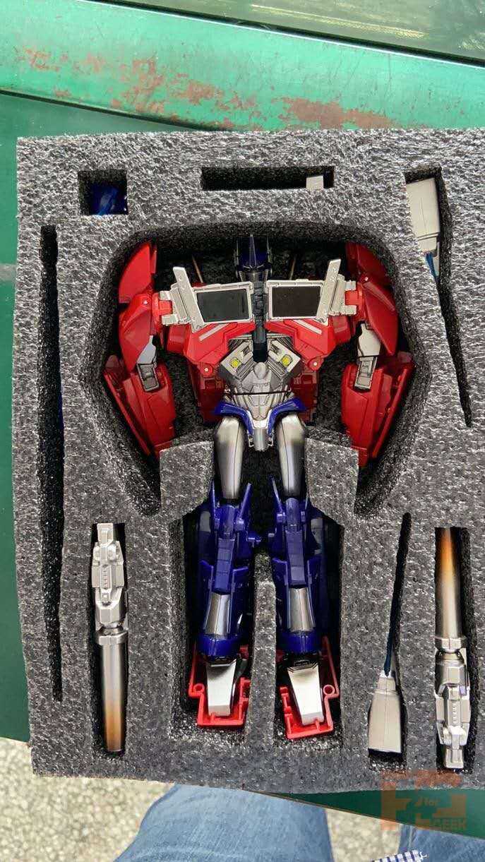 Apc Toys - APC-001 Attack Prime 2.0 Chrome Version